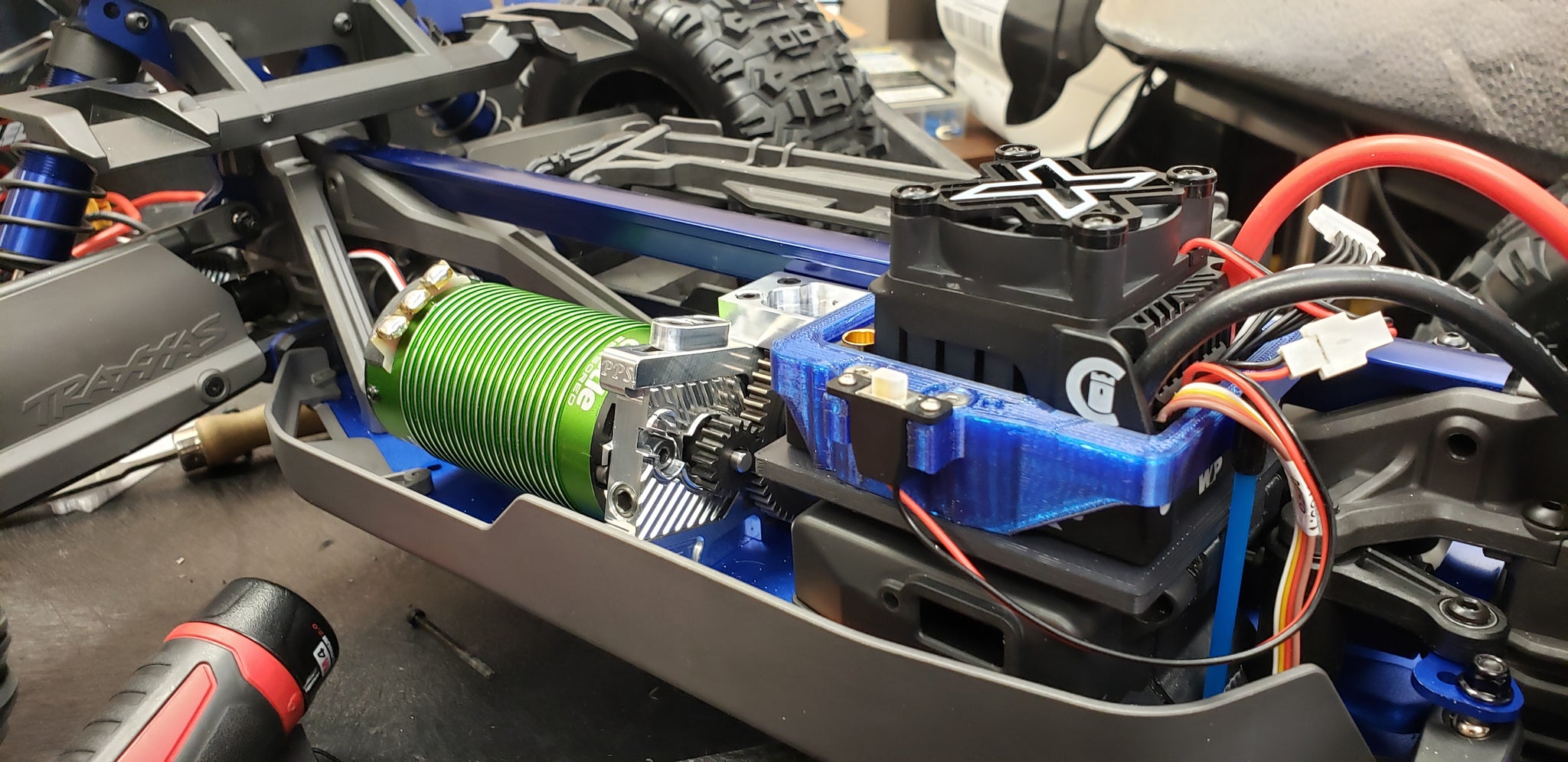 3d printed Reciever Box and ESC Mount for Traxxas Sledge ...